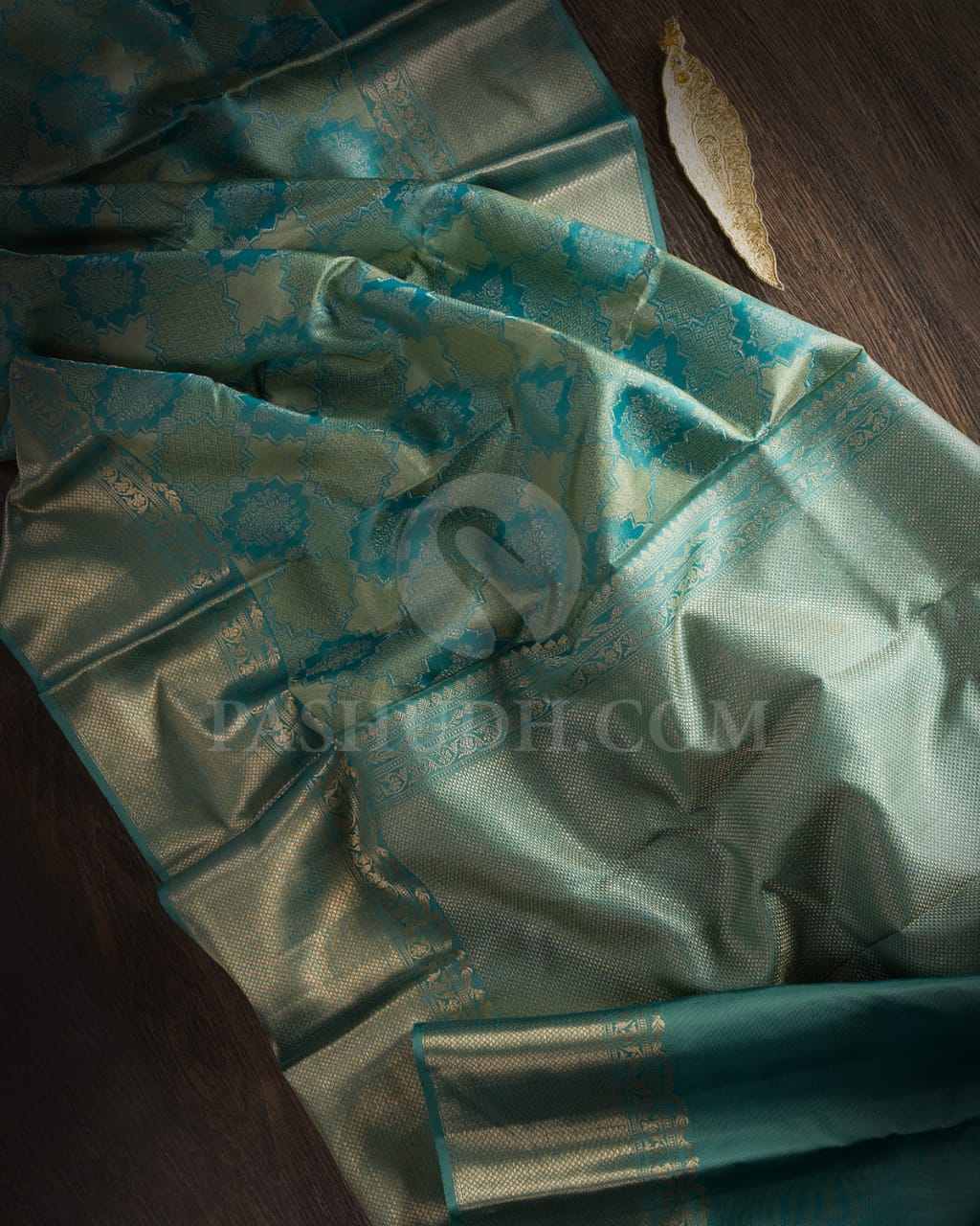 CELESTIAL BLUE KANJIVARAM SILK SAREE WITH GOLD ZARI - D616(A) – Pashudh Sarees